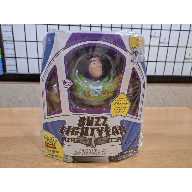 Jual Buzz lightyear Toy Story Signature Collection original thinkway ...