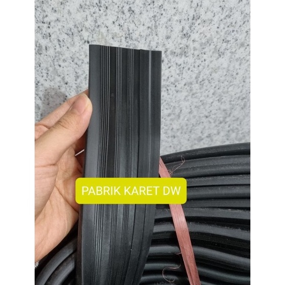 Jual Mega Max STEP NOSING KARET LIS TANGGA ANTI SLIP LIST TANGGA ...