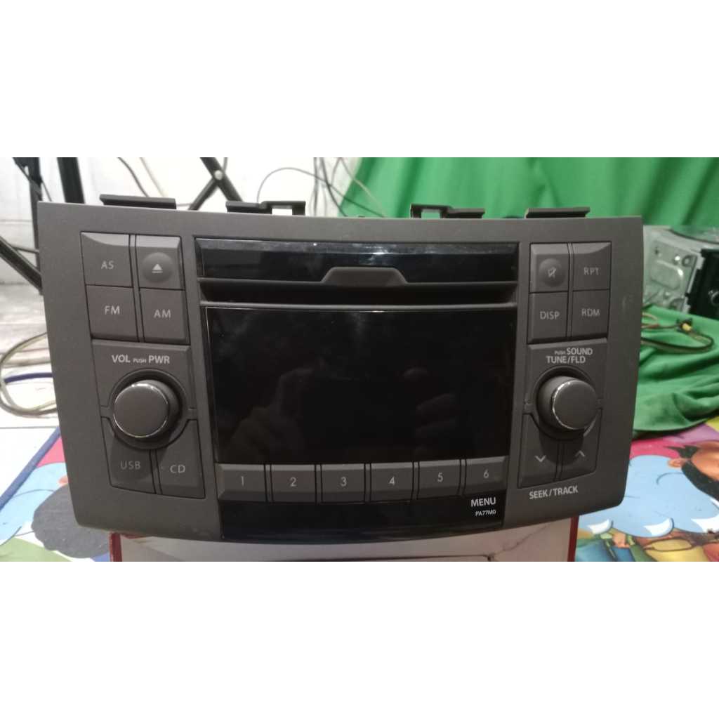 Jual Head unit Original Ertiga. Dengan soket. Kondisi bekas normal ...