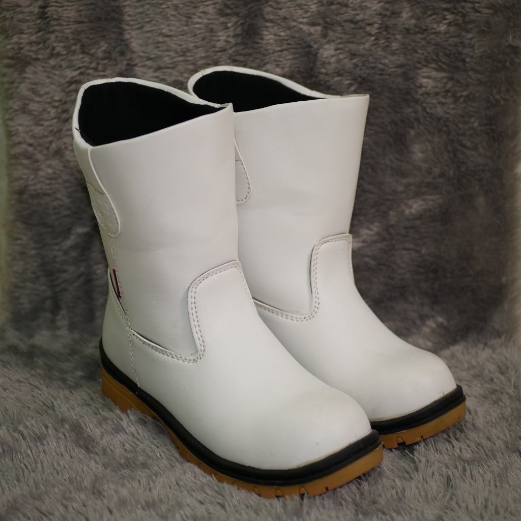 Jual Sepatu Safety Boot Putih Ujung Besi Kerja Proyek Lapangan | Shopee ...