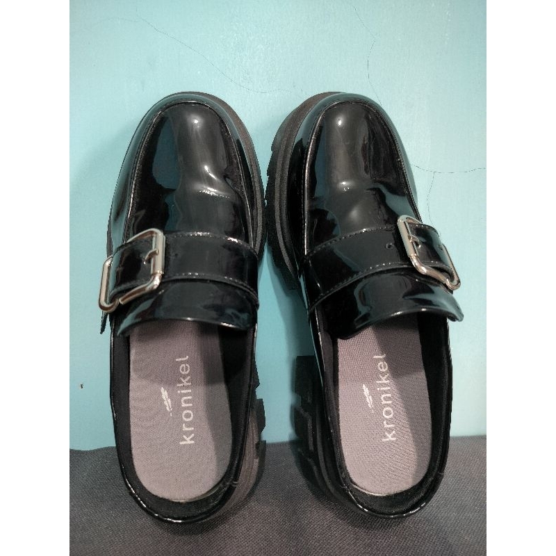 Jual JOAN SERIES BY KRONIKEL PROJECT || SENDAL SEPATU PRELOVED LIKE NEW ...