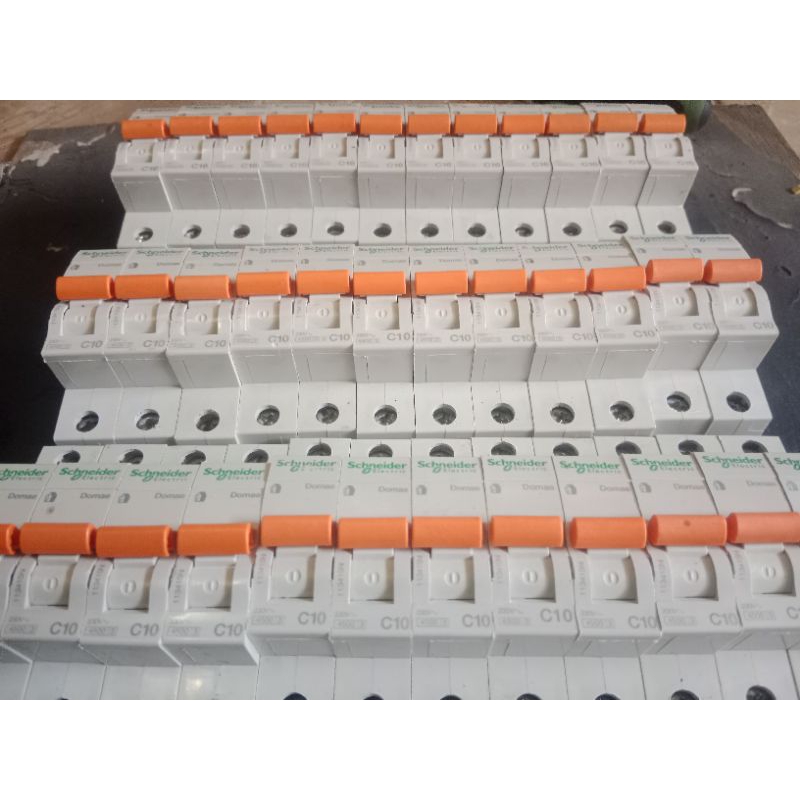 Jual mcb 1phase schneider domae #2A#4A#6A#10A#16A#20A#25A#32A#40A#50A#63A | Shopee Indonesia