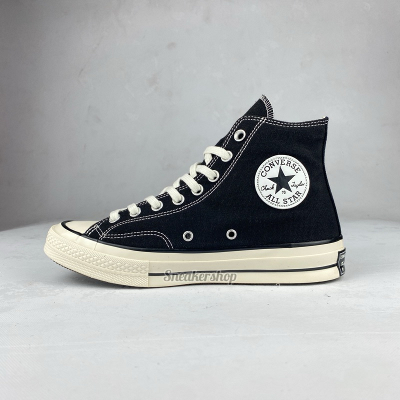 Jual Sepatu Sneakers Converse All Star Chuck Taylor 70s Hi Black White ...