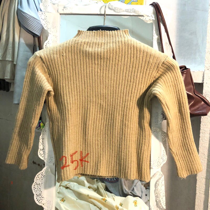 Jual Preloved murah sweater crop croptop rok flatshoes tas sepatu ...
