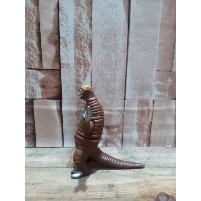 Jual figure kw ultra monster sadora figure sadola seri ultraman ginga s ...