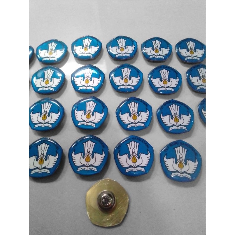Jual Pin Kuningan Magnet Custom Sesuai Keinginan Customer | Shopee ...