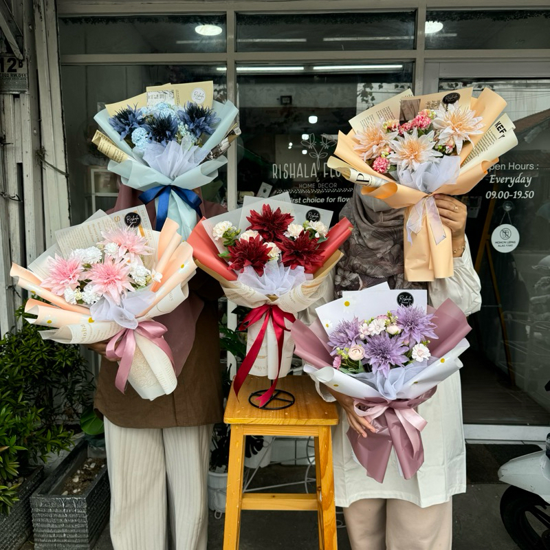 Jual buket medium Large anemone mix l PROSES CEPAT | ulang tahun |buket wisuda | Ready Stock ...