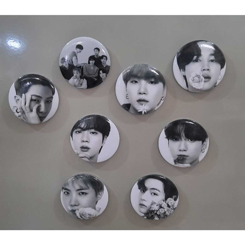 Jual Freebies BTS Mono chrome Magnet Kulkas diameter 5,8cm/Freebies ...
