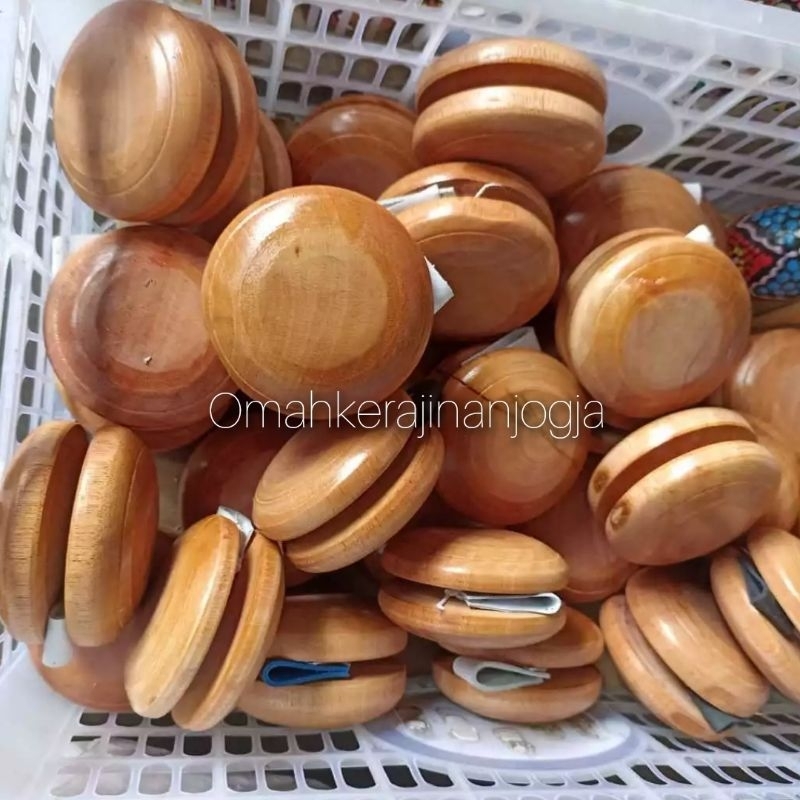 Jual yoyo kayu jadul . mainan jadul . yoyo | Shopee Indonesia