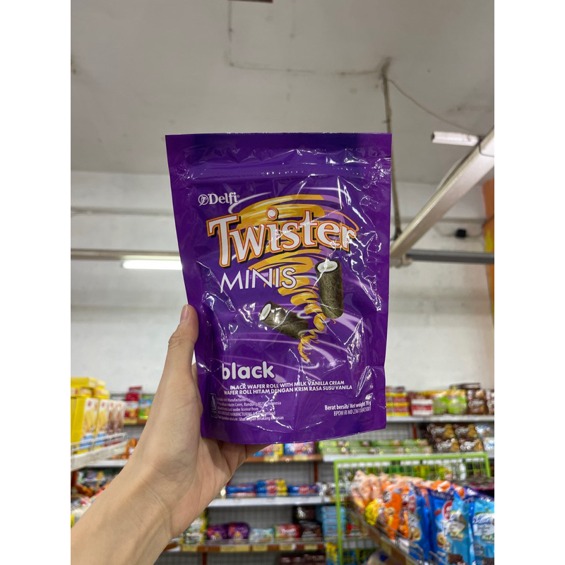 Jual twister minis black pouch 70g - twister wafer roll vanilla pouch ...