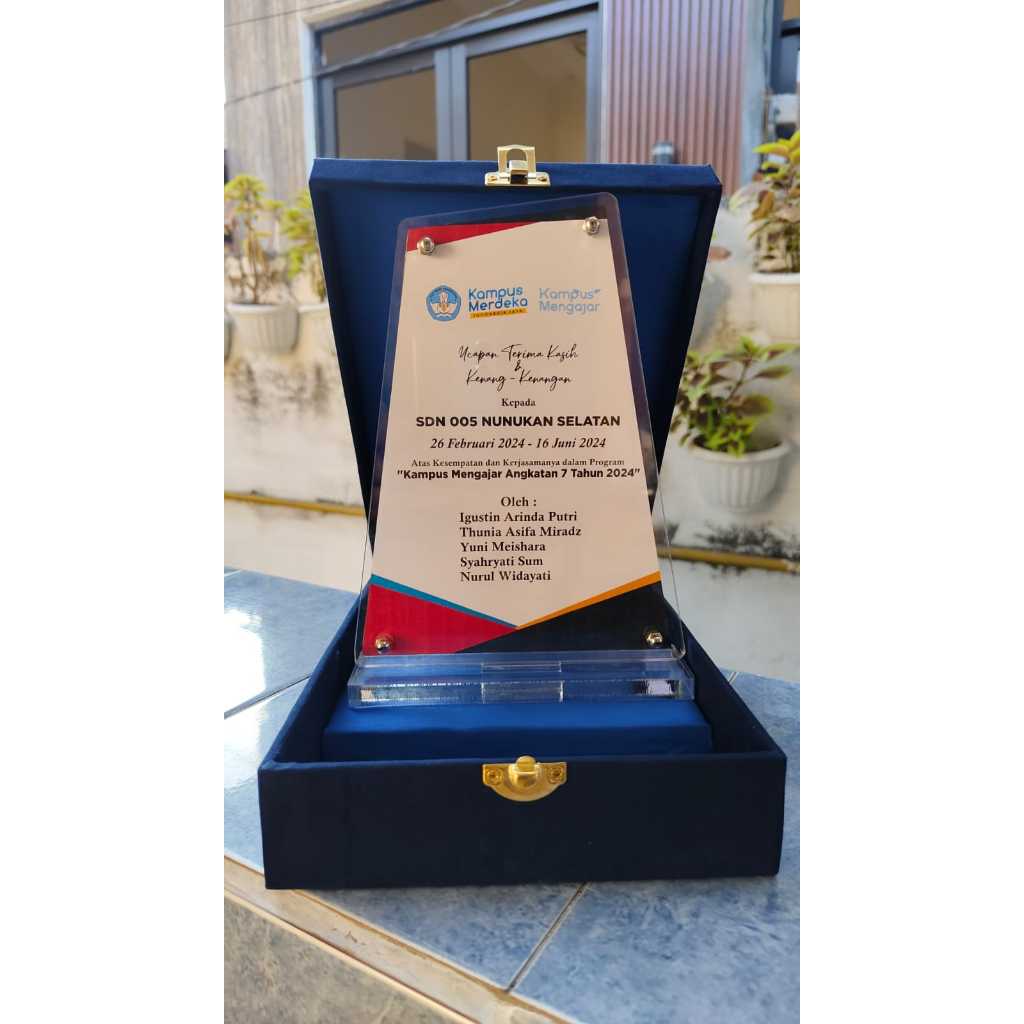 Jual Plakat Akrilik Baut Cepat Wisuda Vandel KKN Magang | Shopee Indonesia