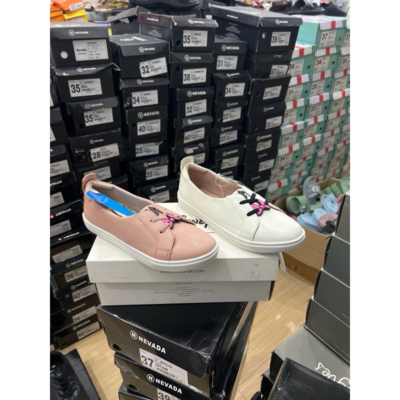 Jual SANDAL DAN SEPATU NEVADA DISNEY ORIGINAL | Shopee Indonesia
