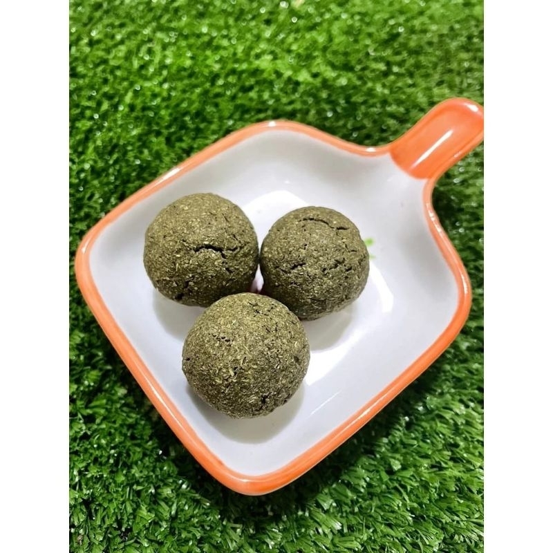 Jual TIMOTHY HAY BALL - Makanan Kelinci Snack Kelinci Camilan Kelinci ...