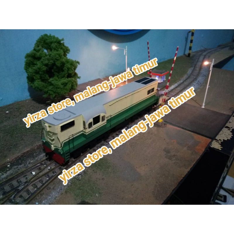 Jual Miniatur lokomotif kereta api Indonesia BB 201 Livery PJKA dummy ...
