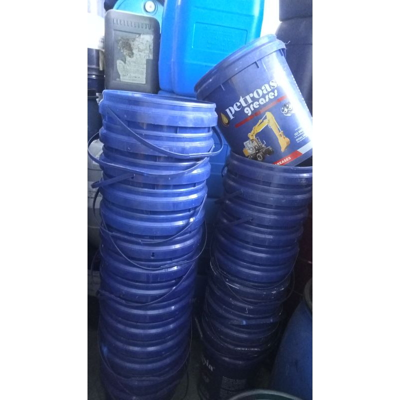 Jual ember bekas ukuran 20kg | ember biru | bak sampah | timbo | Shopee ...