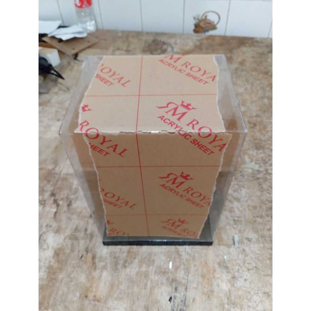Jual Display box akrilik mini PxLxT 20x20x40cm | Shopee Indonesia