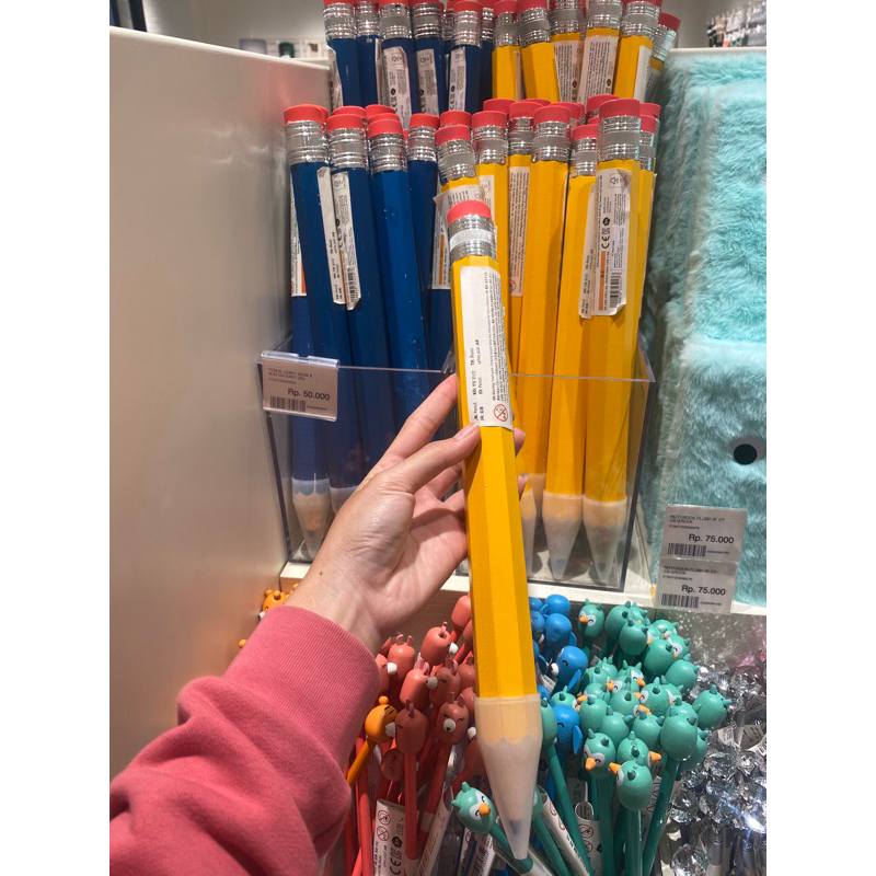 Jual jastip flying tiger pensil raksasa hadia unik(harga sdh sama ...