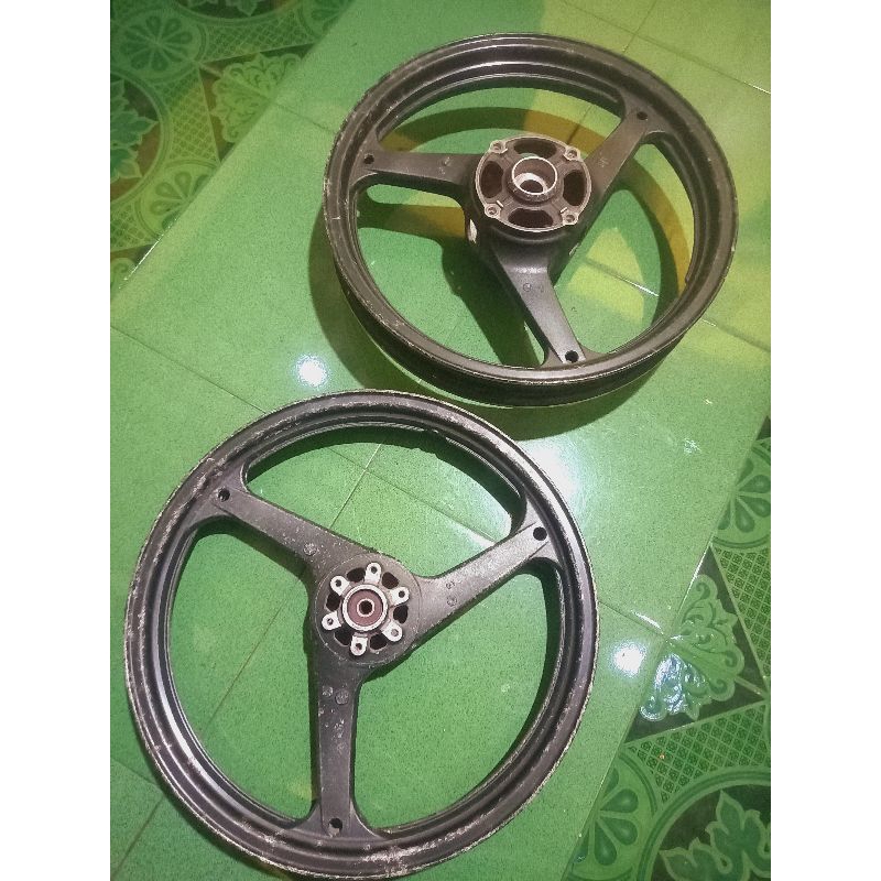 Jual VELG TIGER REVO ORIGINAL SECOND | Shopee Indonesia