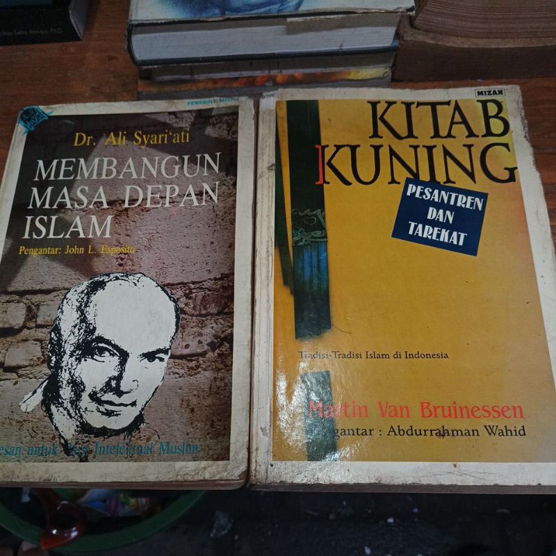 Jual paket buku Islam kitab kuning pesantren dan tarekat membangun masa depan Islam Mizan bekas ...