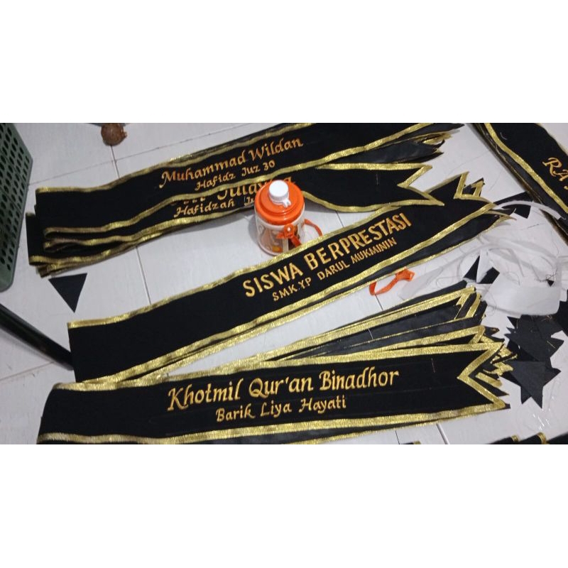 Jual selendang bahu wisuda bordir 2 baris | Shopee Indonesia