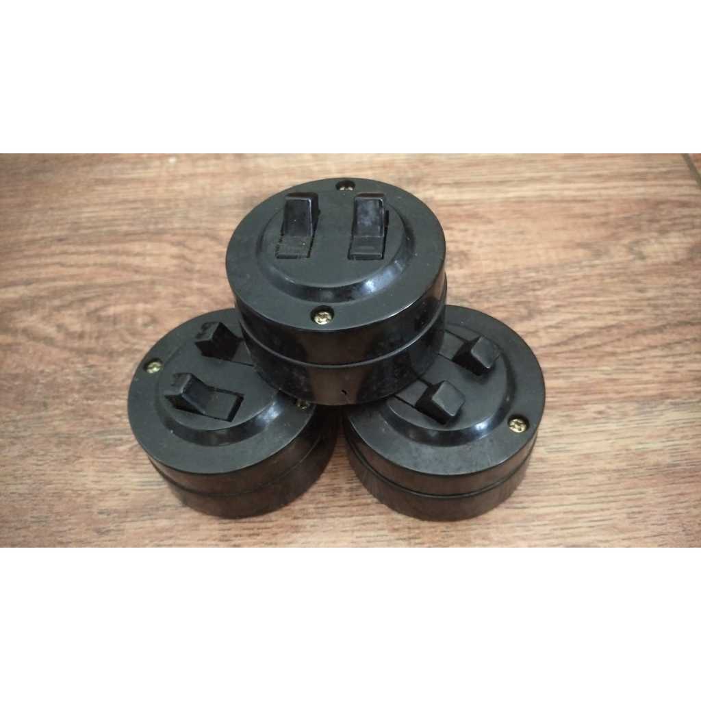 Jual Saklar Seri Ganda 2 Gang Timbul Broco 632 Hitam | Shopee Indonesia