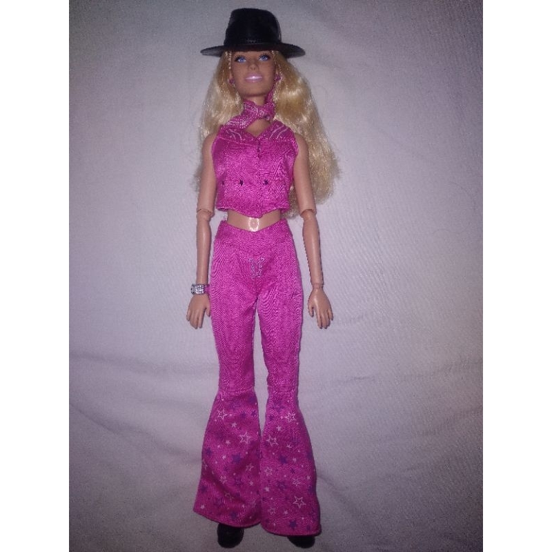 Jual Barbie mattel Margot in cowboy outfit | Shopee Indonesia