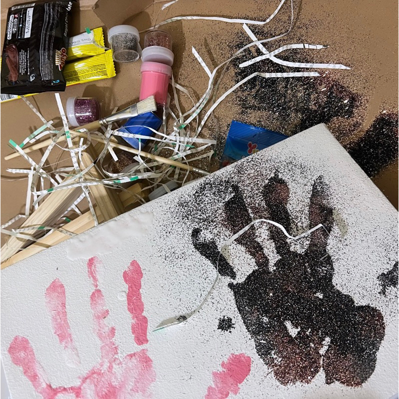 Jual Handprint cap 2 tangan kanvas 30x40 putih atau hitam | Shopee ...