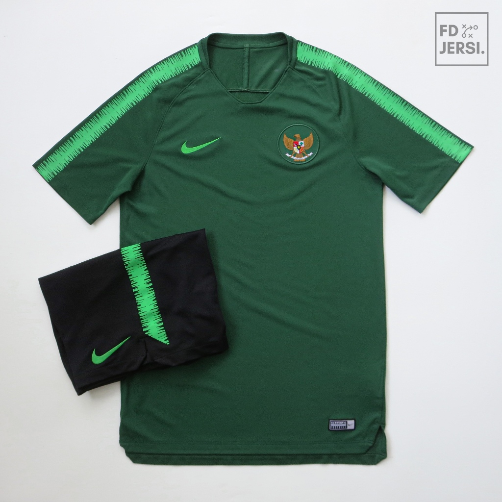 Jual Jersey Timnas Indonesia Training + Celana 2018 Original (M ...