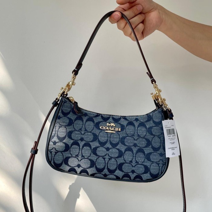 Jual Teri Shoulder Bag In Signature Chambray Denim | Shopee Indonesia