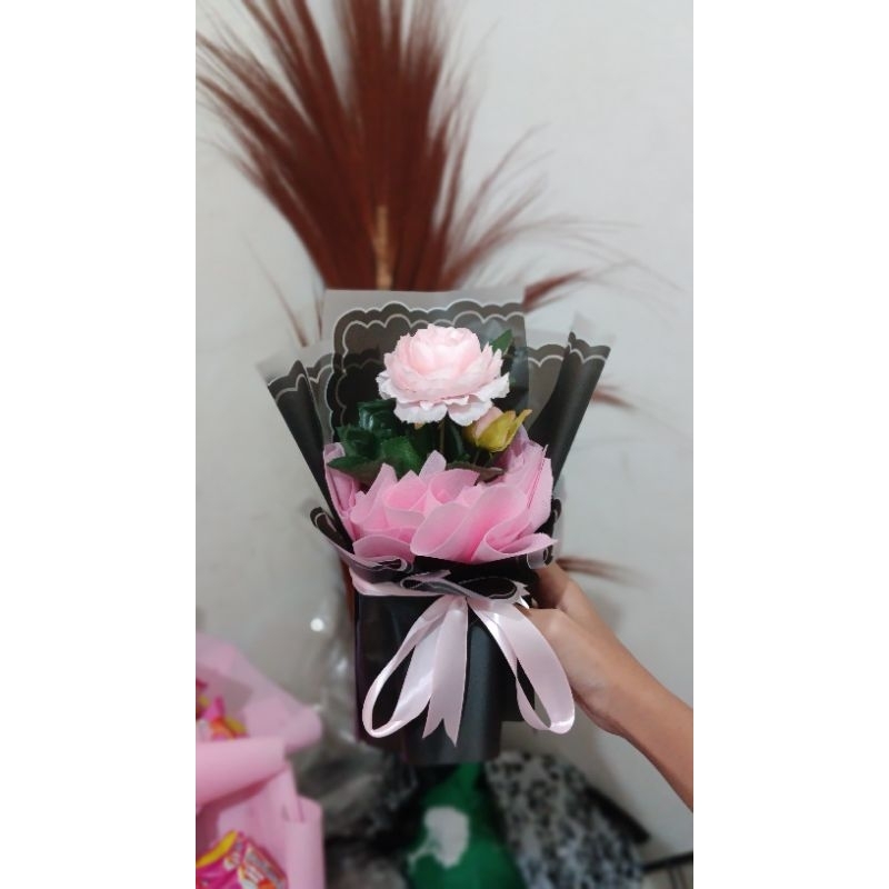 Jual buket bunga wisuda simpel buket bunga mini | Shopee Indonesia