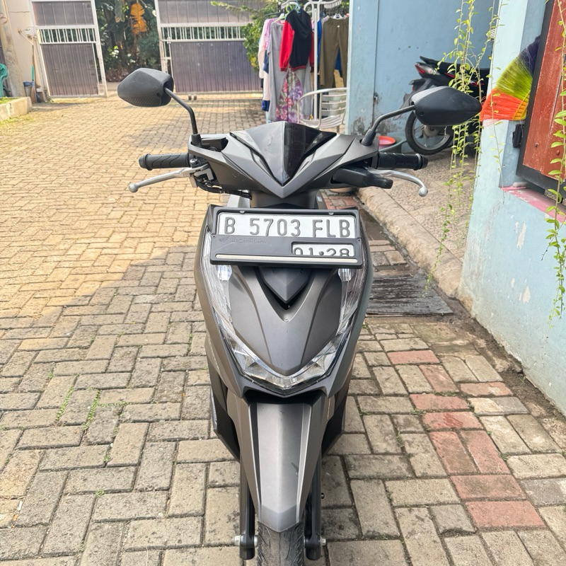 Jual dijual motor murah bekas bagus honda beat deluxe tahun 2023 warna ...