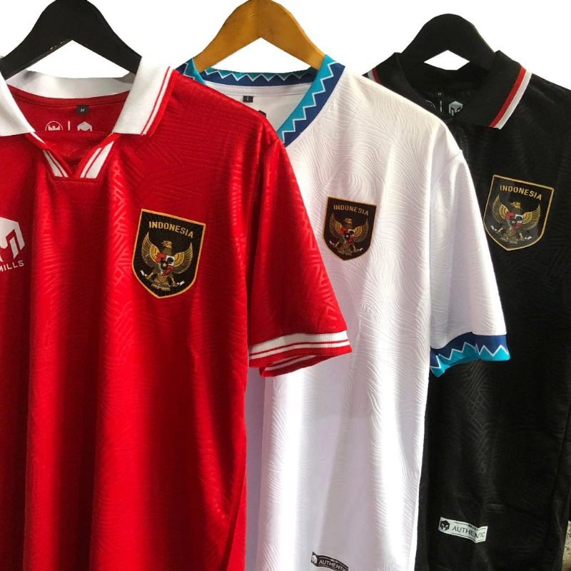 Jual Jersey Emboss Timnas Mills ( Logo Timbul ) | Shopee Indonesia