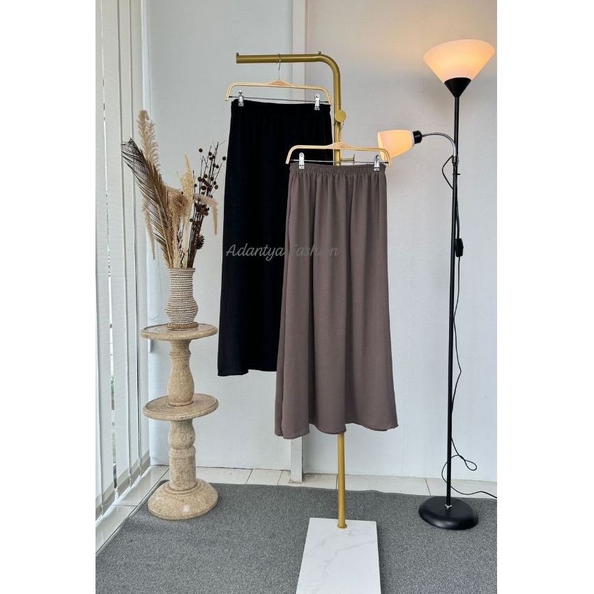 Jual Rok Polos Muslimah Wanita Dewasa / Rok Crinkle Airflow Panjang ...