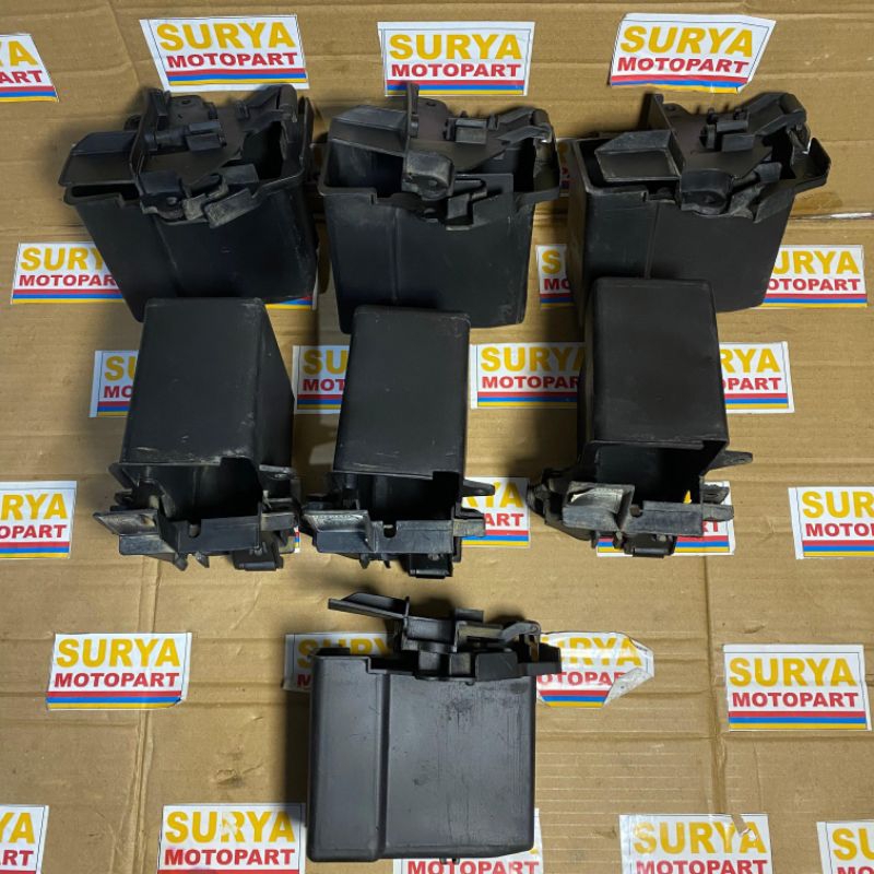 Jual BOX WADAH AKI GRAND ORIGINAL COPOTAN BEKAS BARANG SESUAI FOTONYA ...