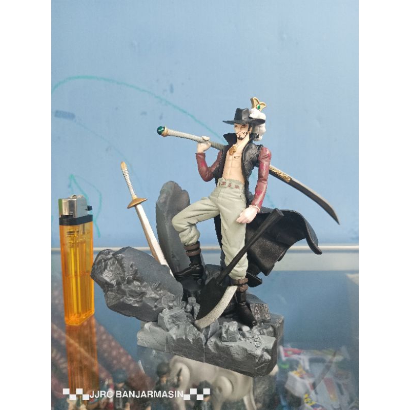 Jual One Piece Dracule Mihawk Scultures Colosseum Action Figure ...