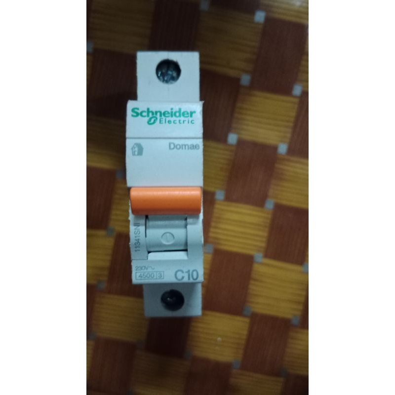 Jual mcb schneider domae 1phase original 10A. | Shopee Indonesia