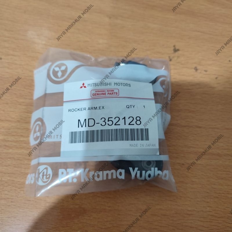 Jual ROCKER ARM EX PELATUK KLEP MITSUBISHI TRITON 2.8 / L300 DIESEL MD ...