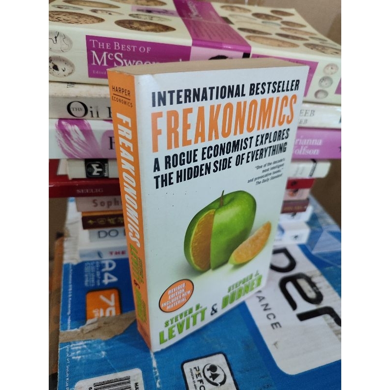 Jual FREAKONOMICS A ROGUE ECONOMIST EXPLORES THE HIDDEN SIDE OF EVERYTHING | Shopee Indonesia