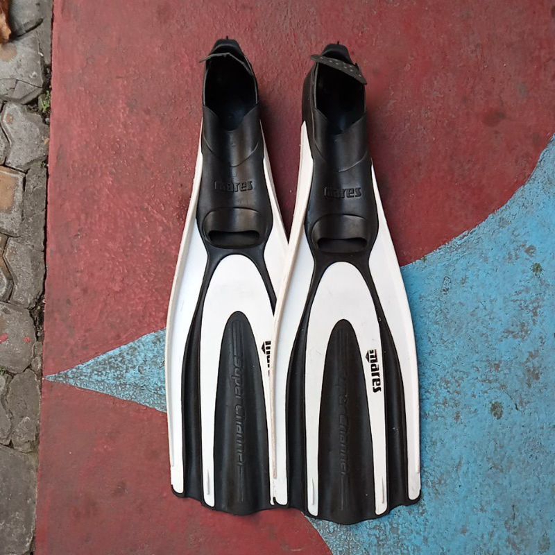Mares Superchannel Full Foot Scuba Fins Mares Avanti Excel Full Foot ...
