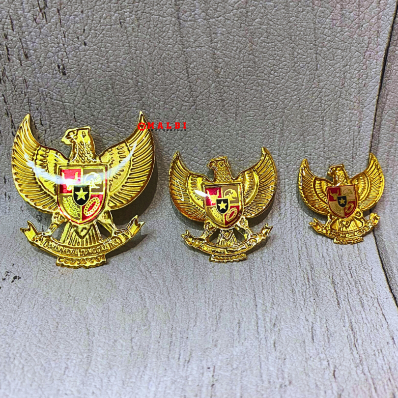 Jual Pin Garuda Pancasila Bros Paskibra Pin Peci Lencana Garuda ...