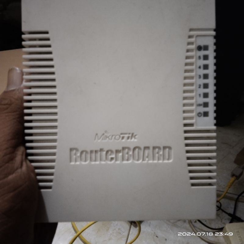 Jual MikroTik CRS 106 1C 5S CRS106-1C-5S | Shopee Indonesia