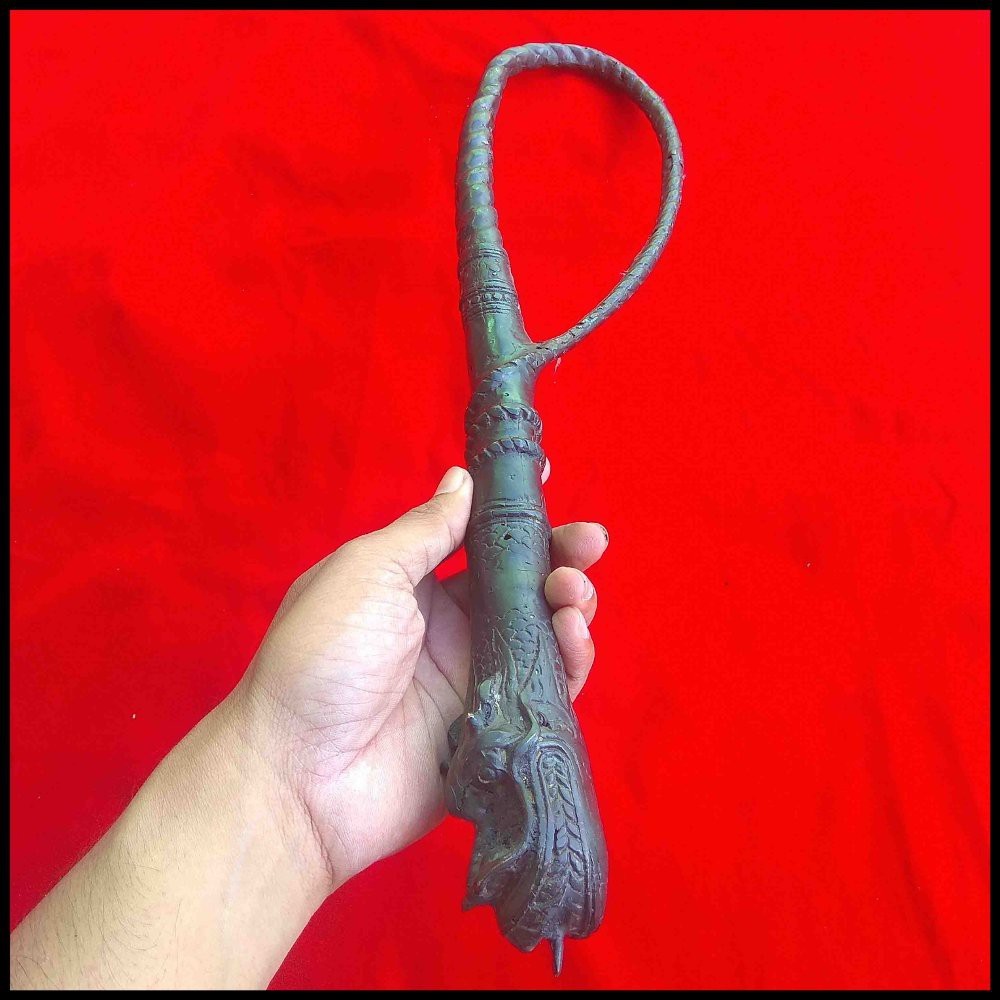 Jual Cemeti Kepala Naga Warna Hitam Ukuran Besar Kualitas Terbaik ...