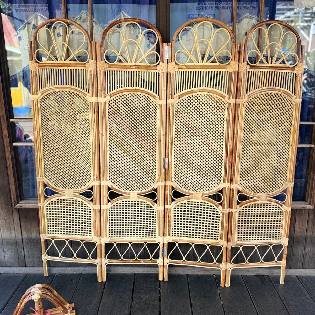 Jual Dinding Sekat Partisi Ruangan Rotan 4 Pintu / Pembatas Rotan Motif ...