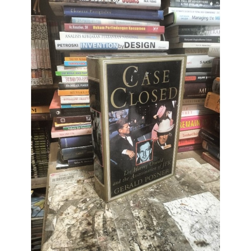 Jual CASE CLOSED Lee Harvey Oswald and The Assassination of JFK by ...
