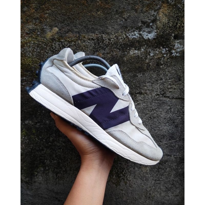 Jual sepatu second branded New balance 327 UK 44 | Shopee Indonesia