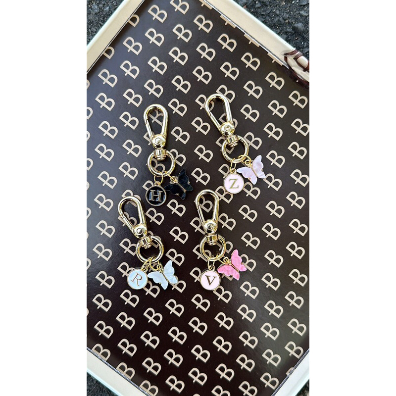 Jual GANTUNGAN KUNCI INISIAL KUPU KUPU DAN HURUF (KODE 2) | Shopee ...