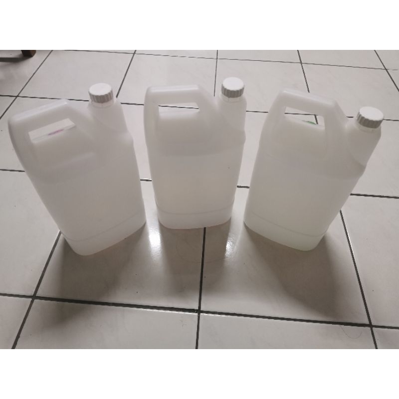 Jual Jerigen Bekas 4 Liter Mulut Kecil/Cling/SoKlin Lantai | Shopee ...