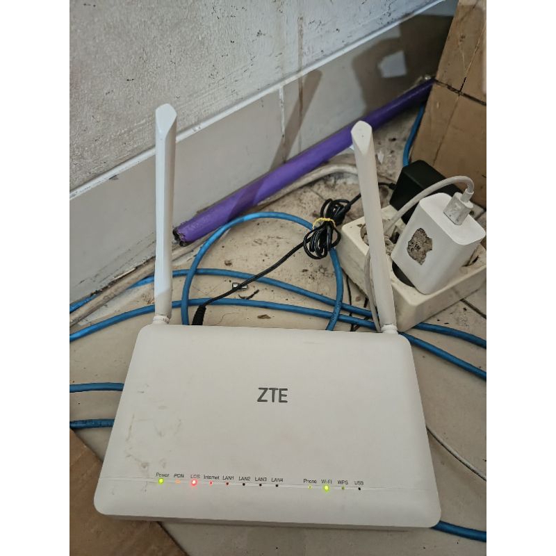 Jual ZTE F670l PORT BIRU LENGKAP ADAPTOR | Shopee Indonesia