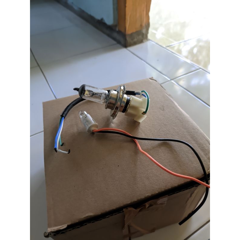 Jual LAMPU DOP H4 SET LAMPU KOTA DAN PITINGAN | Shopee Indonesia