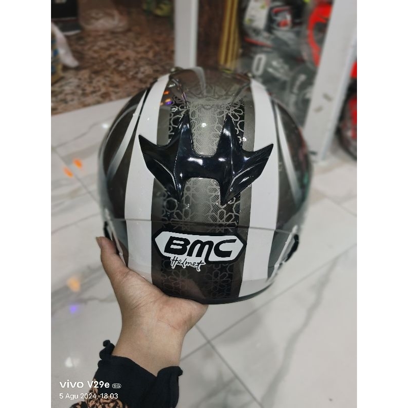 Jual HELM BMC EXTREME RELIGI MEJUD WHITE/GUNMET | Shopee Indonesia